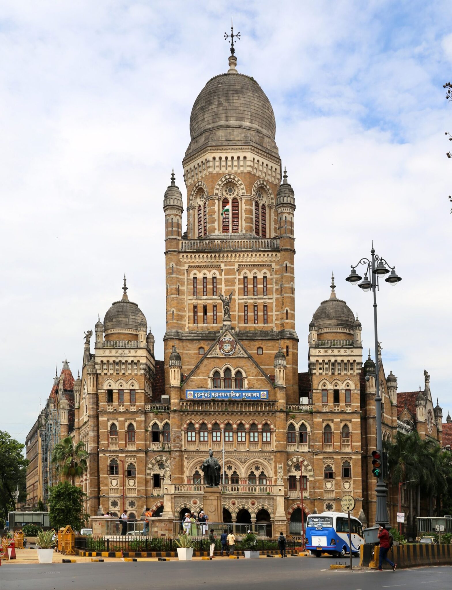Mumbai Darshan Bus | One Day Mumbai Sightseeing & Tour Packages